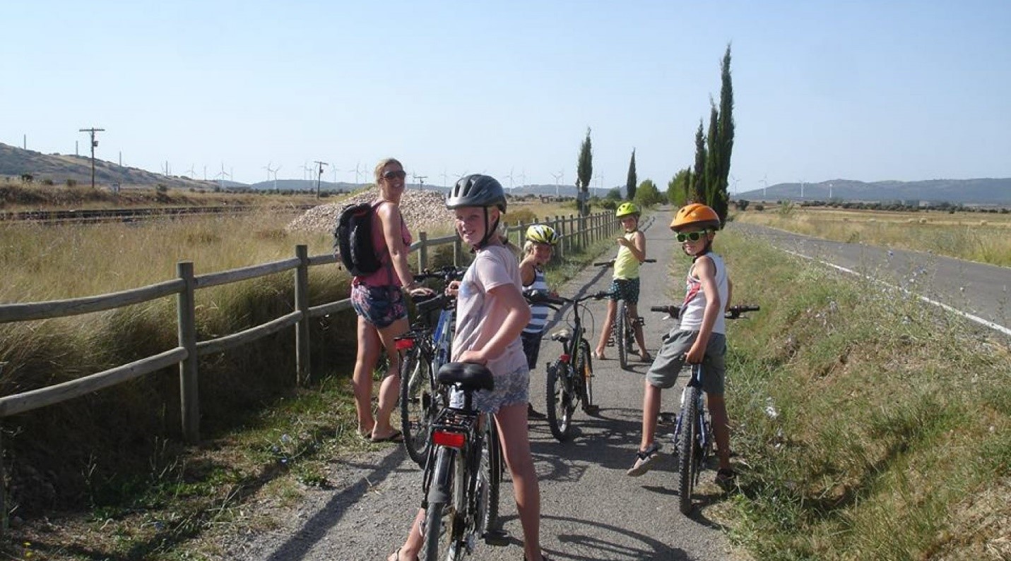 Family bike vacations: how to choose the right one - Tailwinds